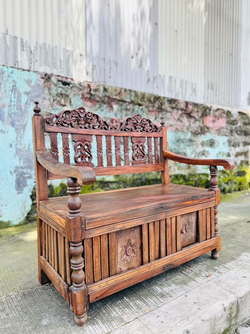 Vintage Galinera Love Seat, Hobbies & Toys, Memorabilia & Collectibles ...