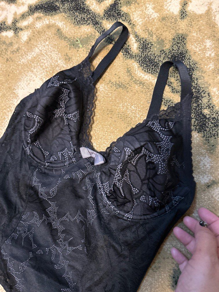 Branded laced UW full body girdle size 90B or 34B 2025, Women's Fashion ...