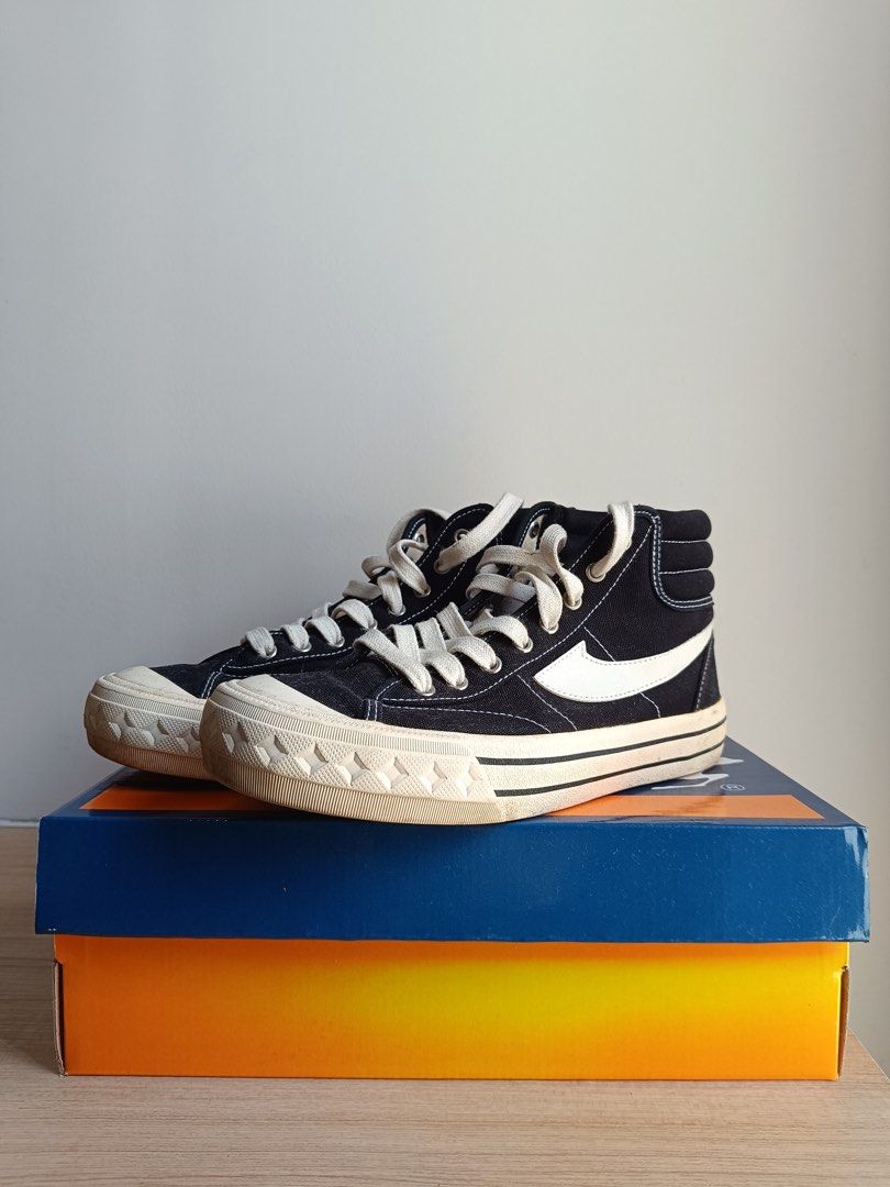 Compass Retrogade Hi Black White Ukuran 42, Fesyen Pria, Sepatu ...