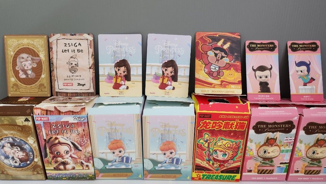Different Popmart Blind box characters, Crybaby Powerpuff/ Labubu ...
