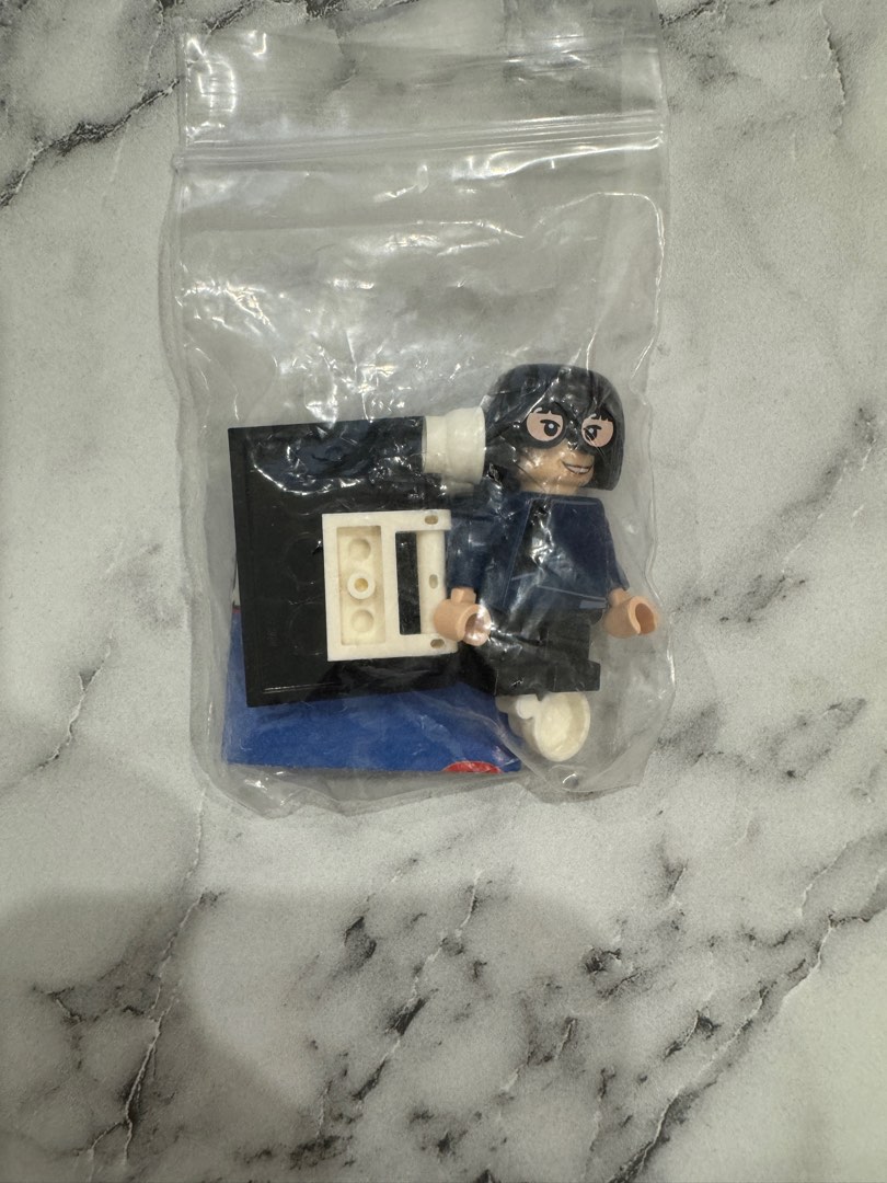 Edna Mode LEGO Minifigure Series 2, Hobbies & Toys, Toys & Games on ...