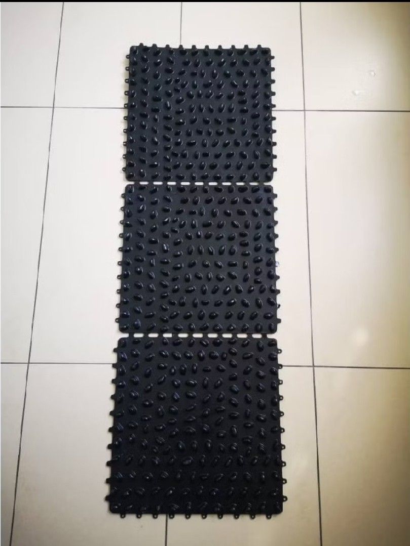 Feet/sole reflexology mat, Furniture & Home Living, Home Decor, Carpets ...