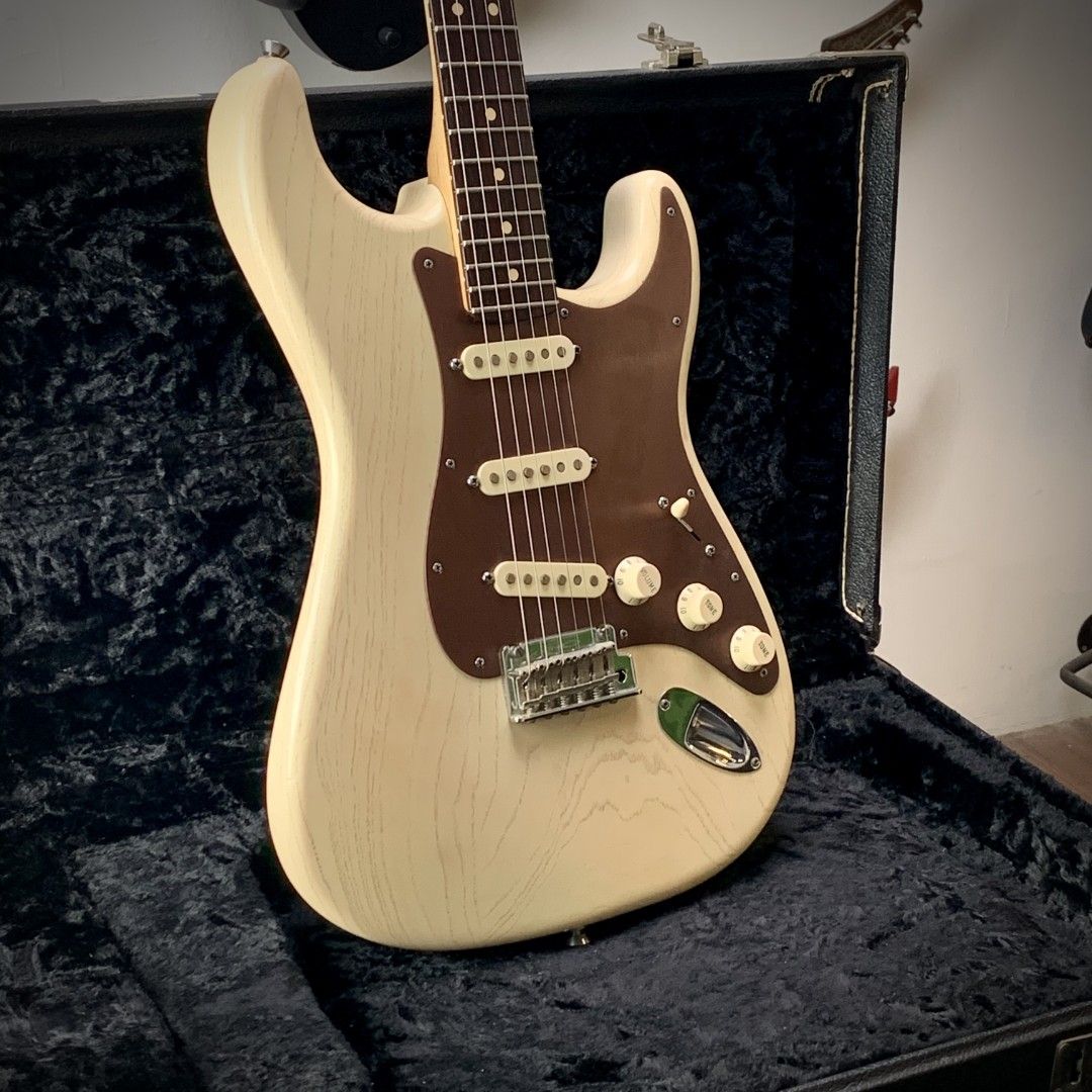 Fender American Stratocaster Rustic Ash electric guitar, Hobbies & Toys ...