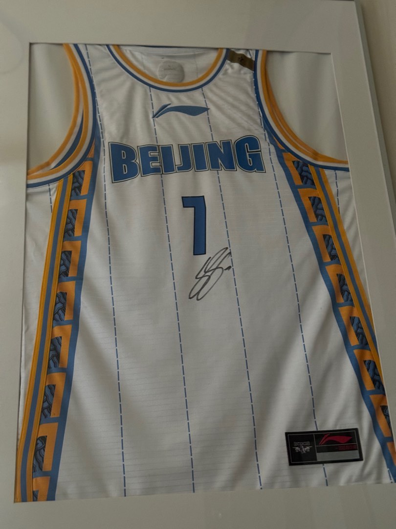 Jeremy Lin sign jersey, Sports Equipment, Sports & Games, Racket & Ball ...