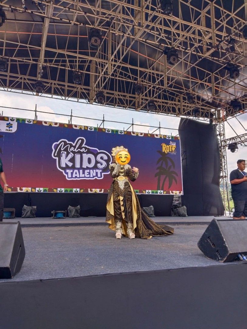 puteri perak songket sewa traditional, Women's Fashion, Dresses & Sets ...