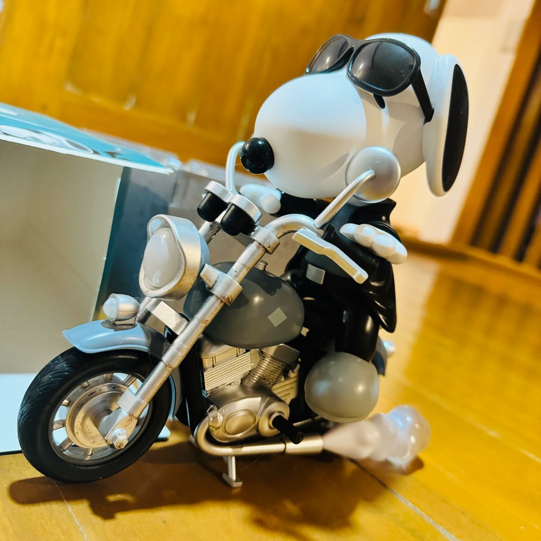 Snoopy Peanuts Miniso Collectible, Hobbies & Toys, Memorabilia ...