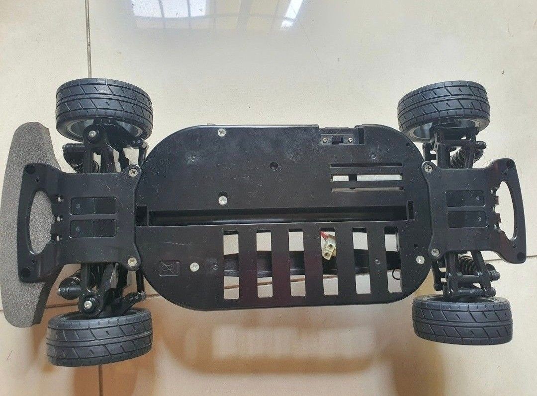 Tamiya TT01E roller with servos, motor and esc. Custom Body, Hobbies ...