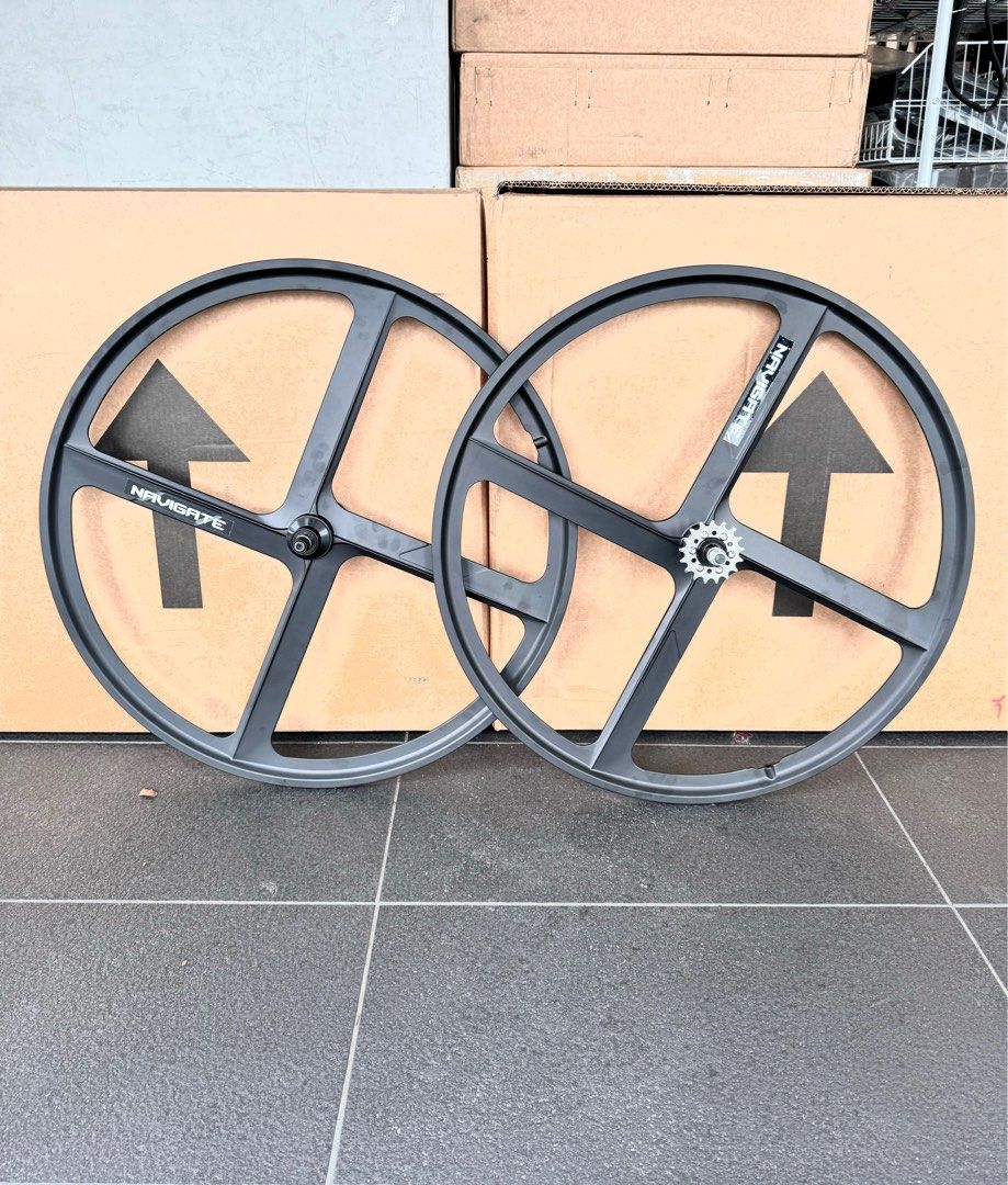 *WheelSet 4 Spoke 700C x 18c to 28c Fixed Gear Single Speed 17T ...