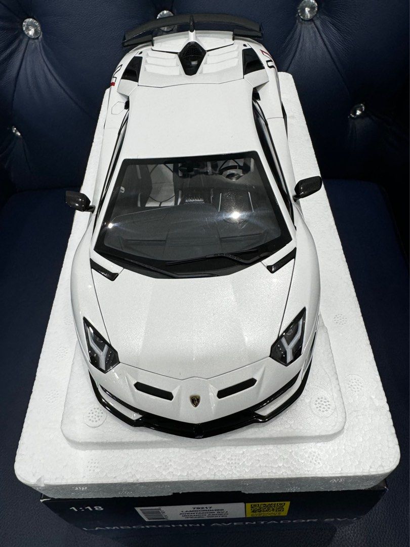 AUTOART LAMBORGHINI AVENTADOR SVJ, Hobbies & Toys, Collectibles ...