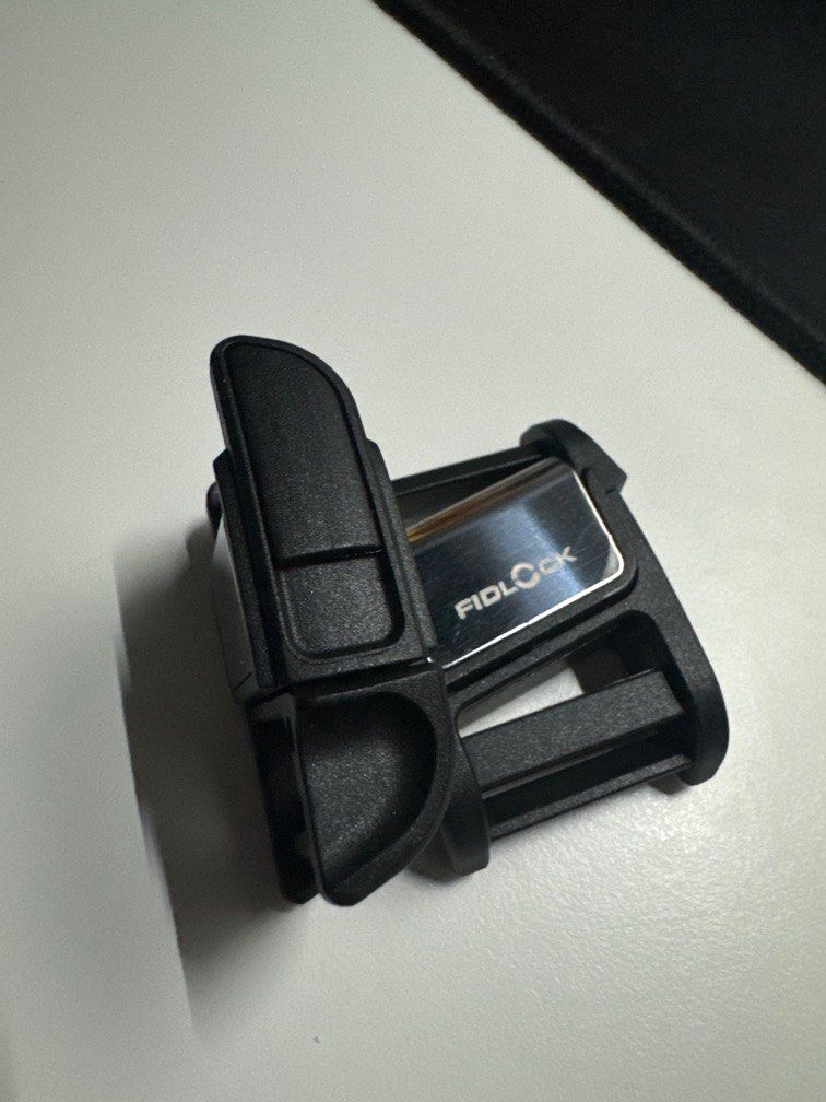 Fidlock Slider 25 Magnetic Buckles (1 Pair), Men's Fashion, Bags, Sling ...