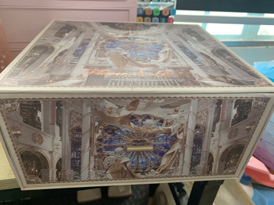 Flower knows Box, Women's Fashion, Jewelry & Organizers, Accessory ...