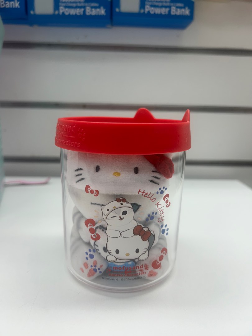 Hello Kitty 7-11 盲盒 （有原裝盒, 興趣及遊戲, 玩具 & 遊戲類 - Carousell