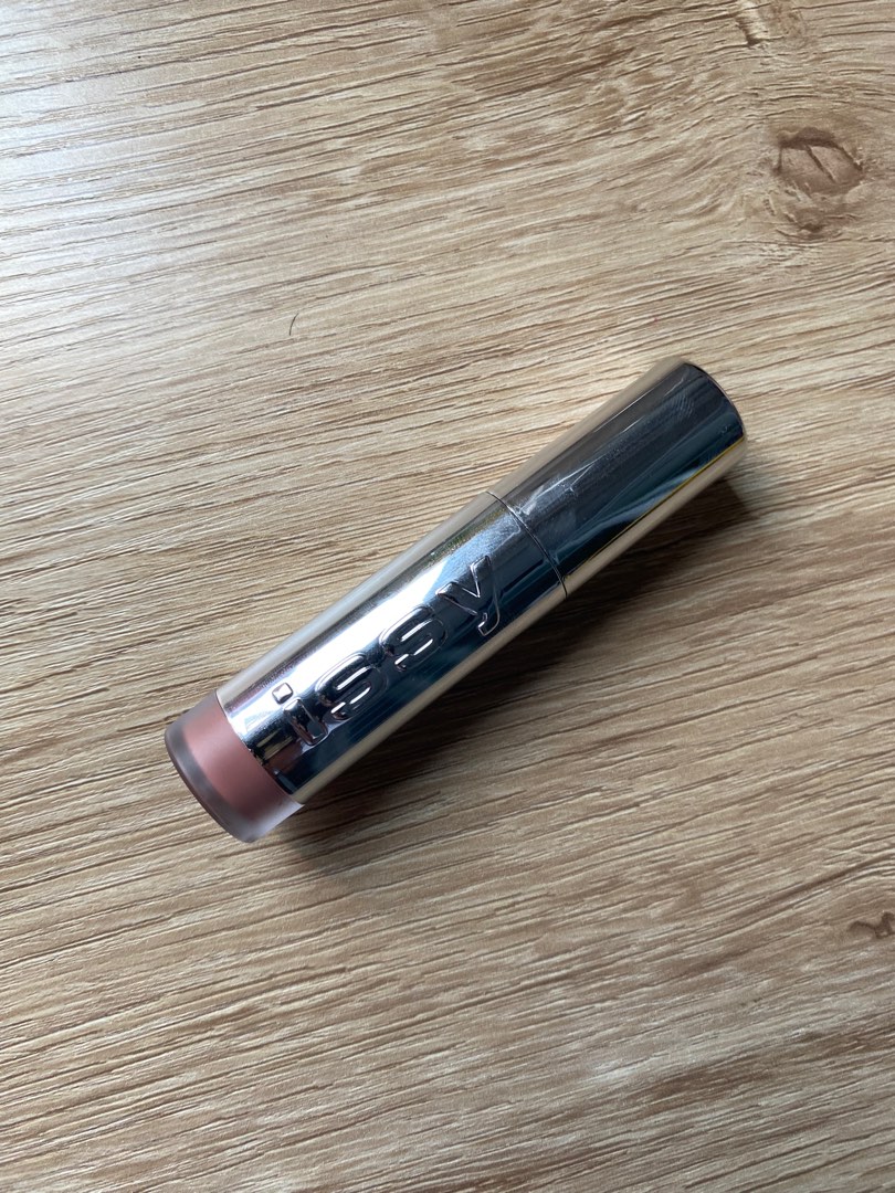 issy gelee lip tint in the shade coquette, Beauty & Personal Care, Face ...