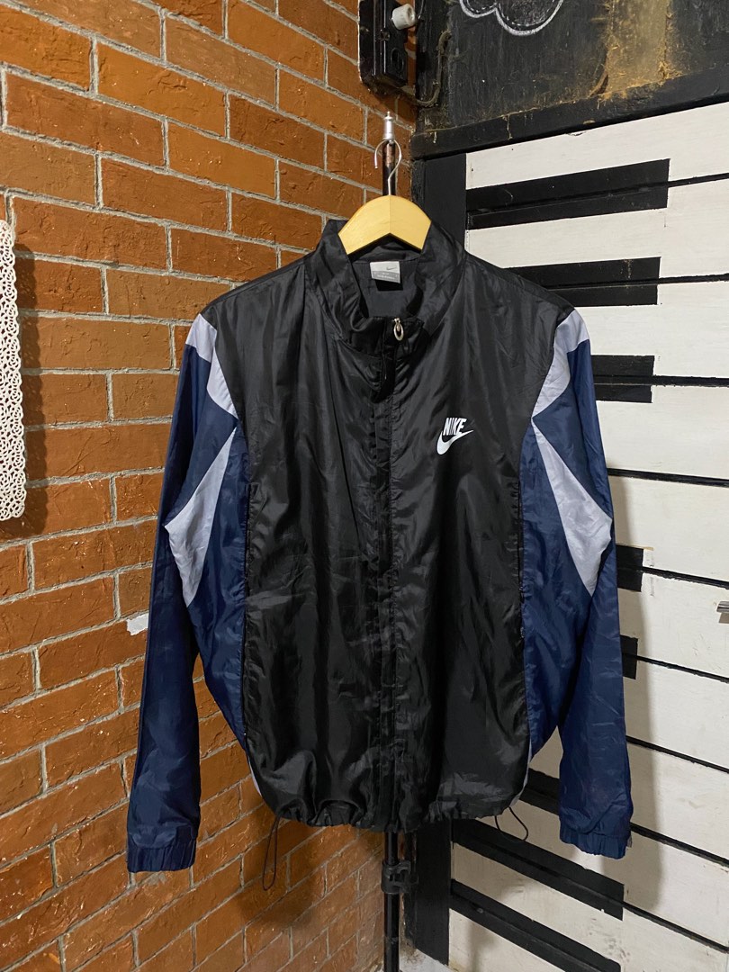 jaket wb colorblock NIKE, Fesyen Pria, Pakaian , Baju Luaran di Carousell