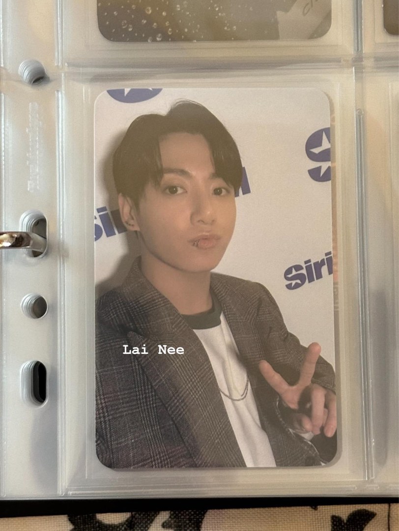 OFFICIAL Jungkook Golden Soundwave LD PC, Hobbies & Toys, Memorabilia ...