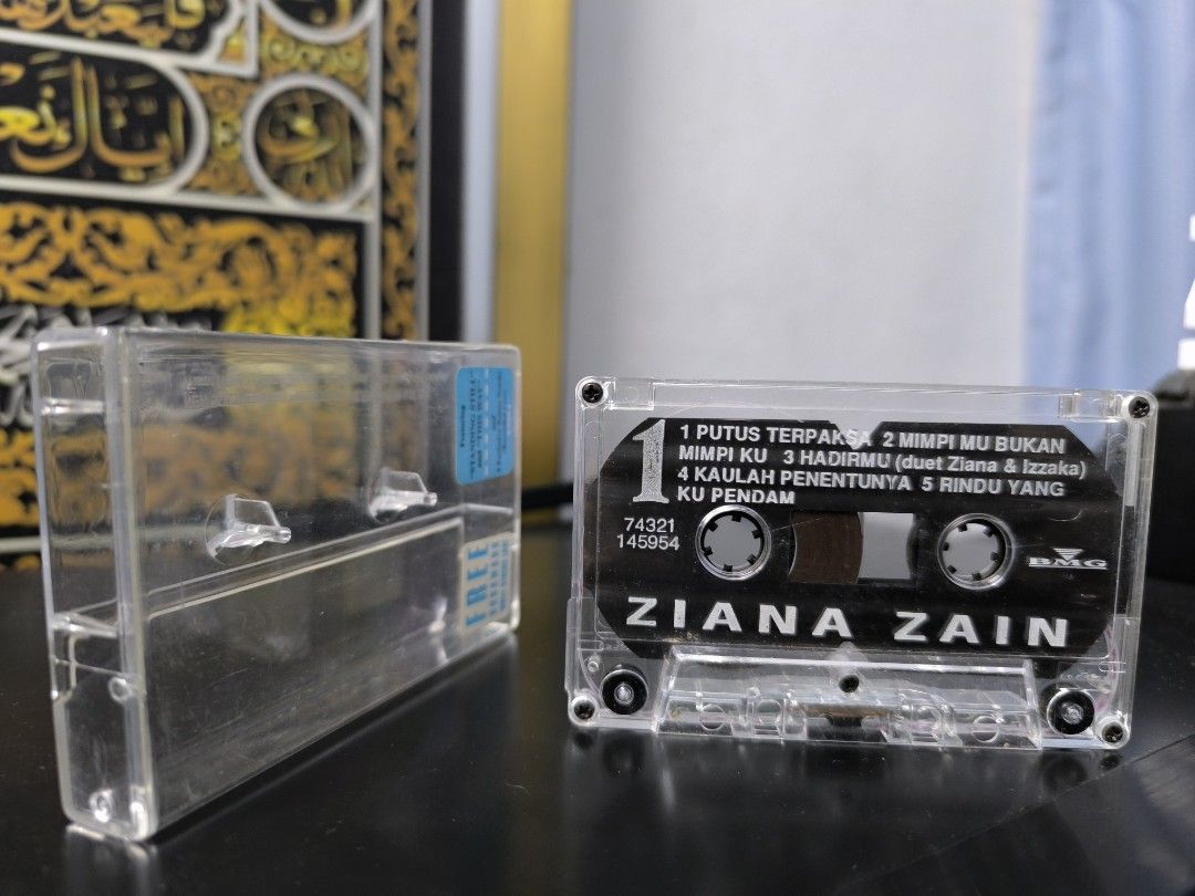 Original Ziana Zain 1993 Kaset, Hobbies & Toys, Music & Media, CDs ...