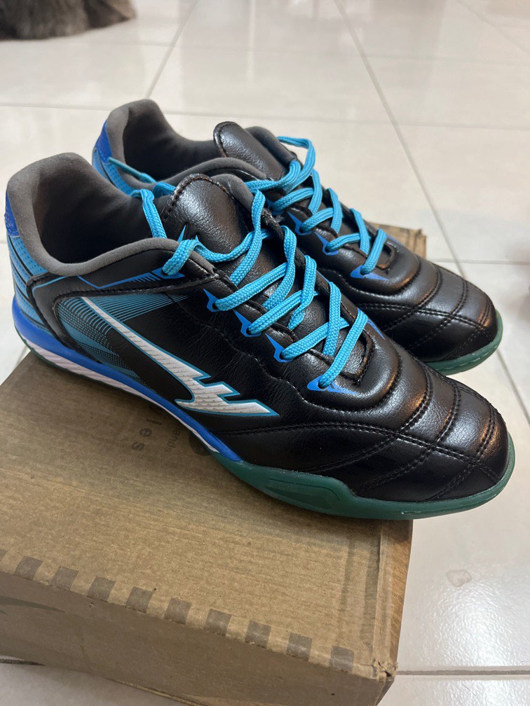 Kasut Futsal, Sports Equipment, Sports & Games, Racket & Ball Sports on ...