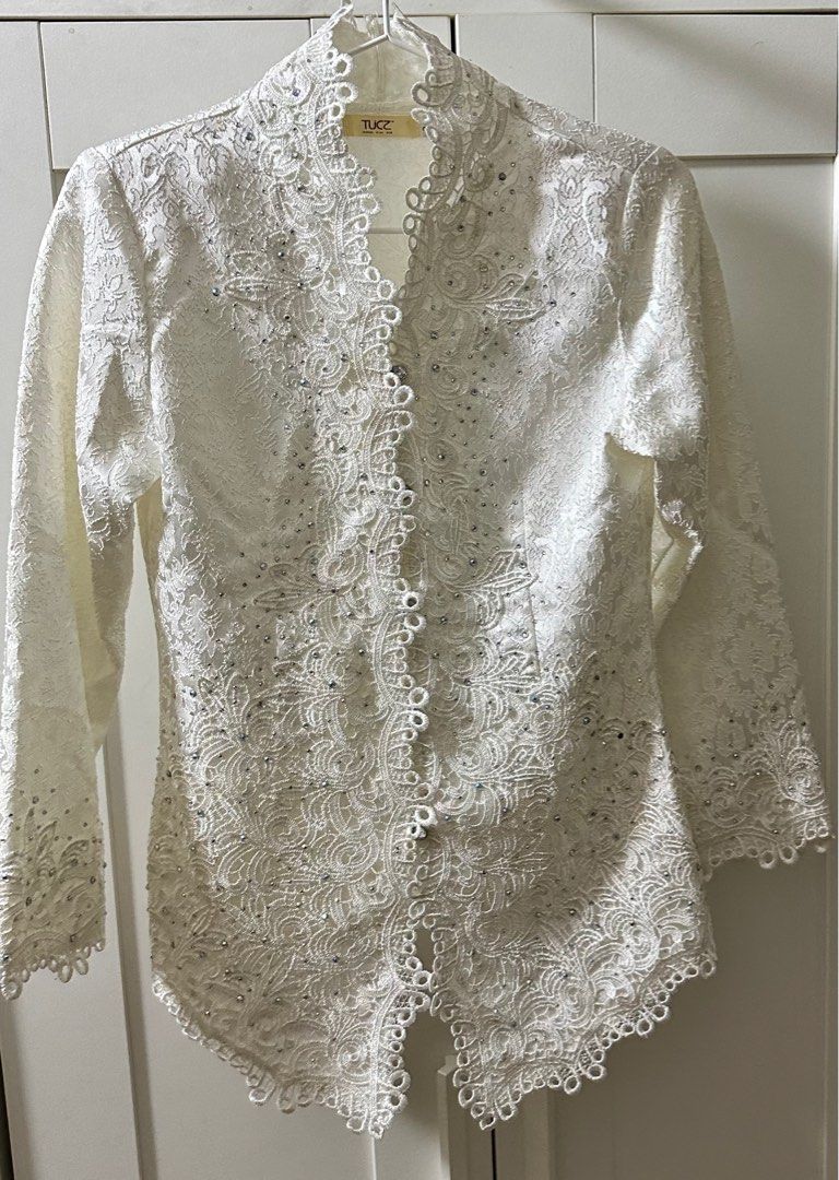 Kebaya Nyonya top, white with embrodery and beads, Women's Fashion ...