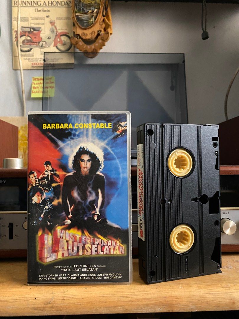 Misteri Pusaka Laut Selatan (1988) VHS Tape, Hobbies & Toys ...