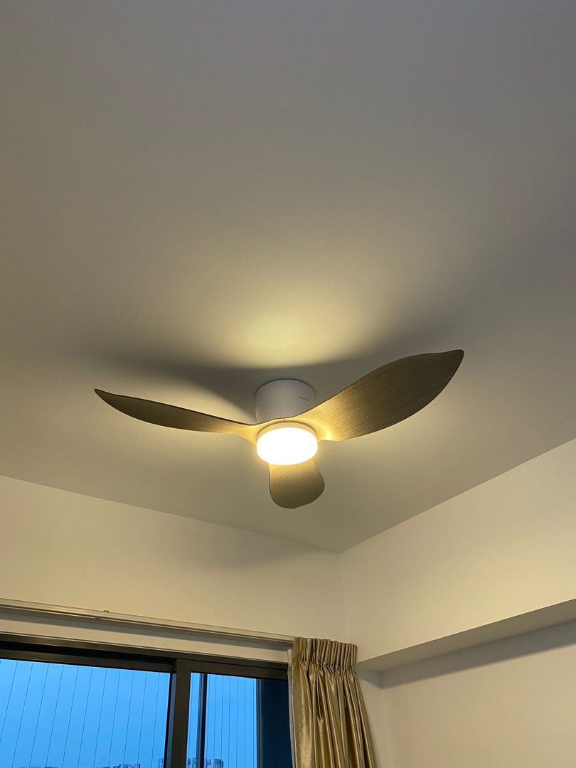 Mistral solar 46 ceiling fan (new), Furniture & Home Living, Lighting ...