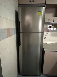 Panasonic NR-BM229 Fridge - 182L, TV & Home Appliances, Kitchen ...