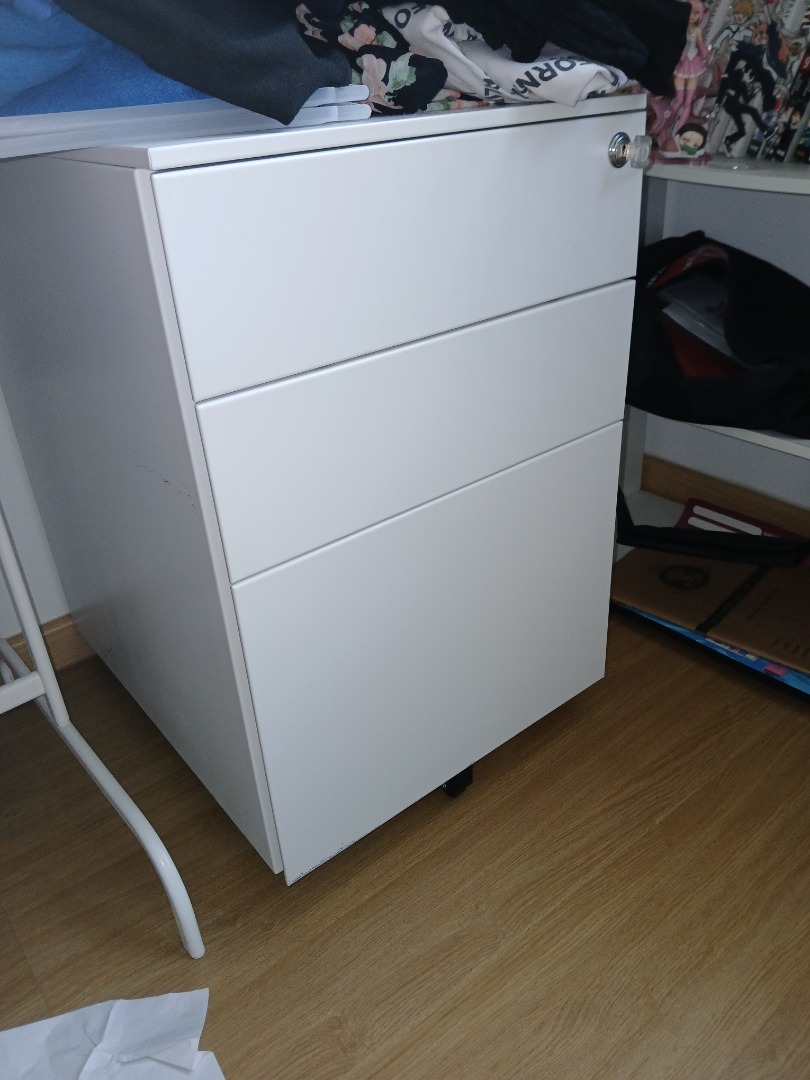 Pedestal with key, Furniture & Home Living, Security & Locks, Safe on Carousell