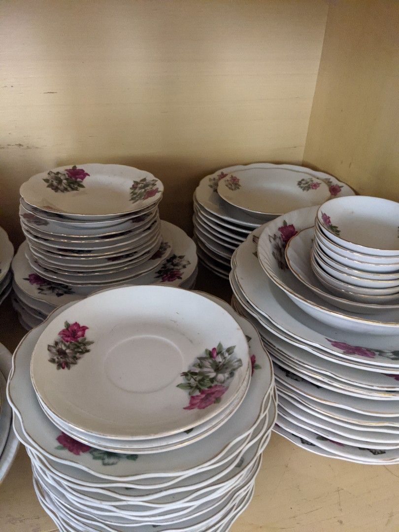 Pinggan Mangkuk Cawan Teko Piring Bunga Kekwa Kangkung Seramik Antik ...