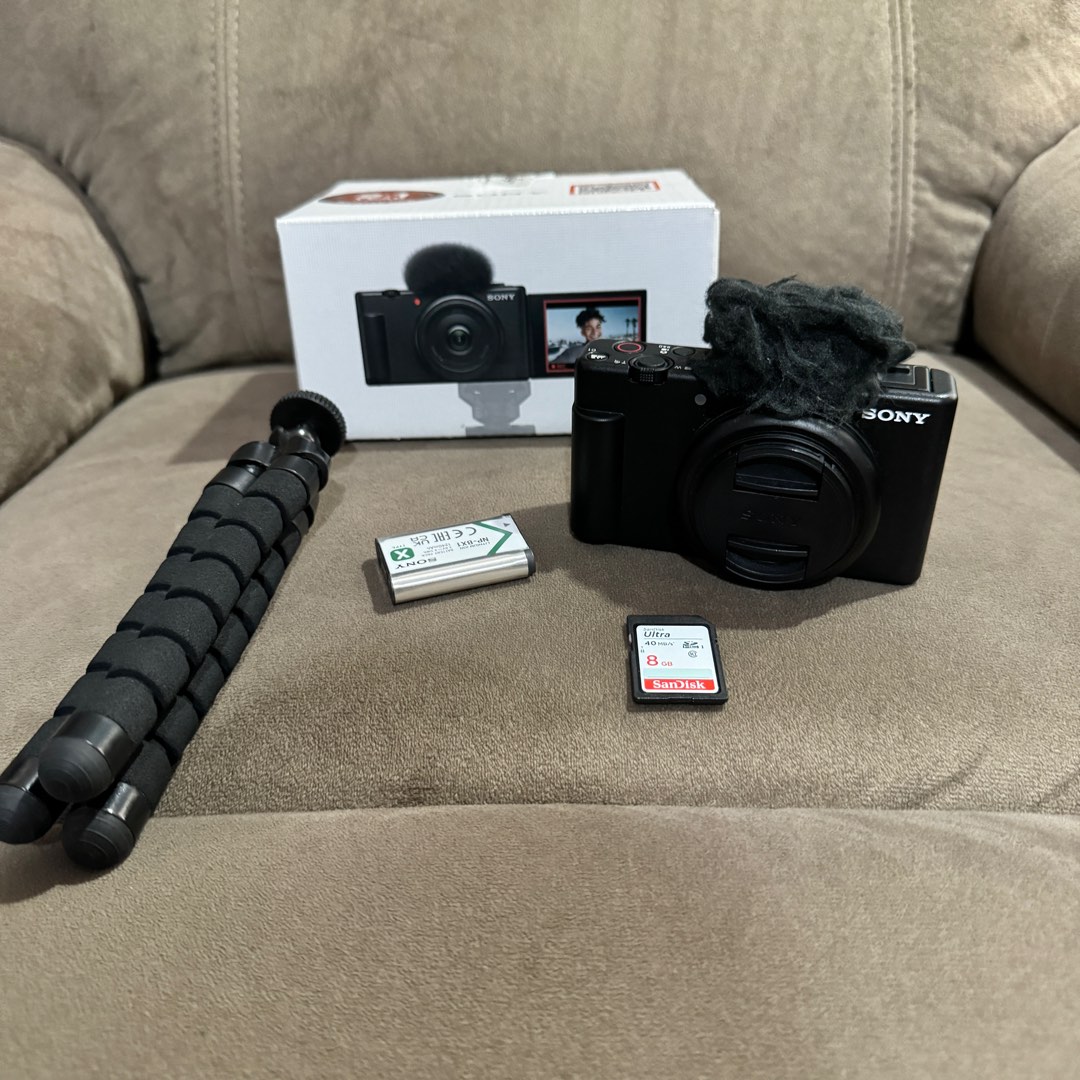 Sony ZV-1F Vlog cam, Photography, Cameras on Carousell
