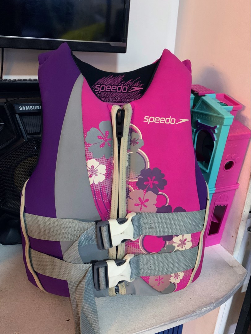 Speedo life vest for kids, Sports Equipment, Sports & Games, Water ...