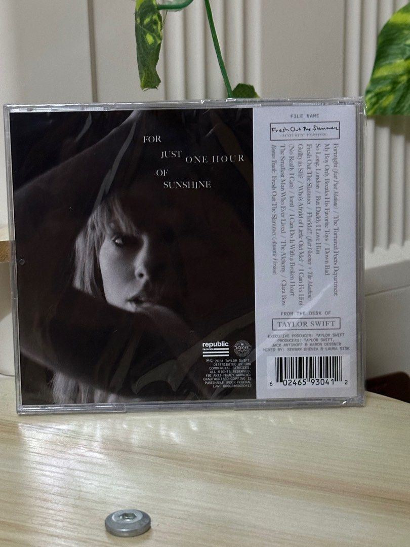 Taylor Swift TTPD CD + Bonus Track Fresh Out The Slammer, Hobbies ...