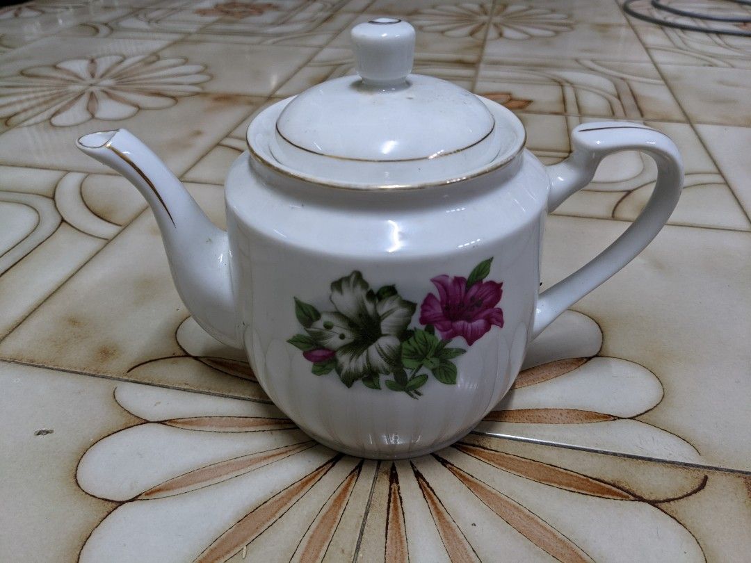 Teko Bunga Kangkung Seramik Antik Vintage Lama, Furniture & Home Living ...