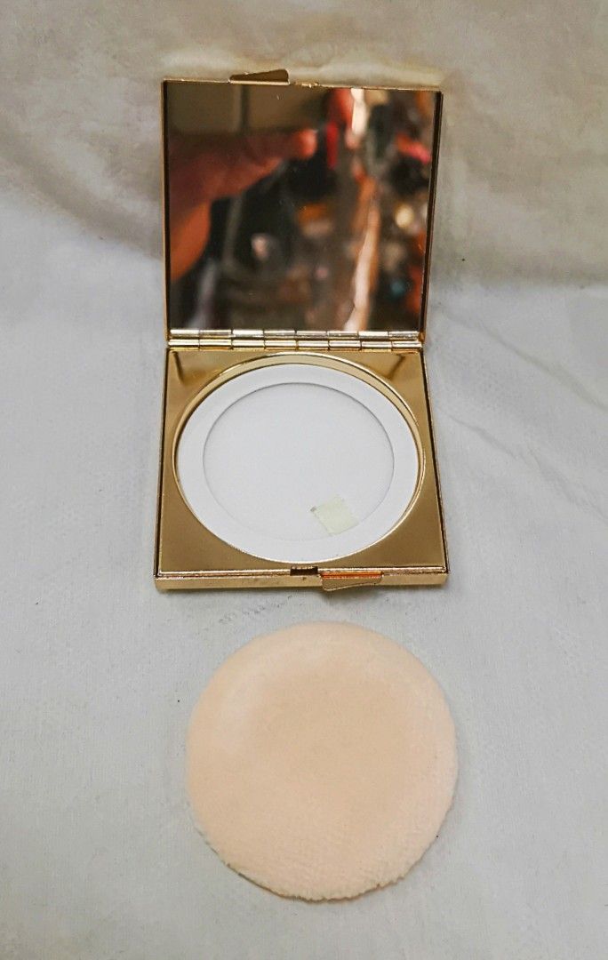 Vintage Made In Japan Flower Powder Compact Box 1960's, Women's Fashion ...