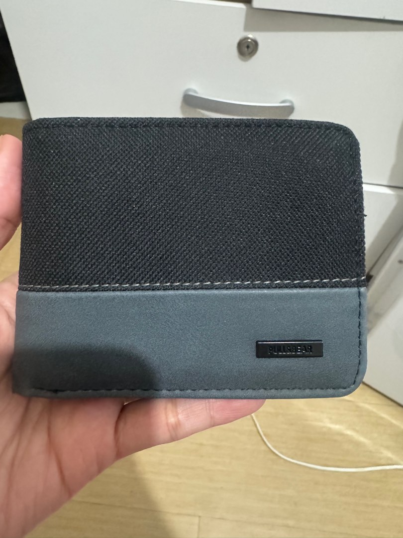 Wallet pull & bear, Luxury, Bags & Wallets on Carousell
