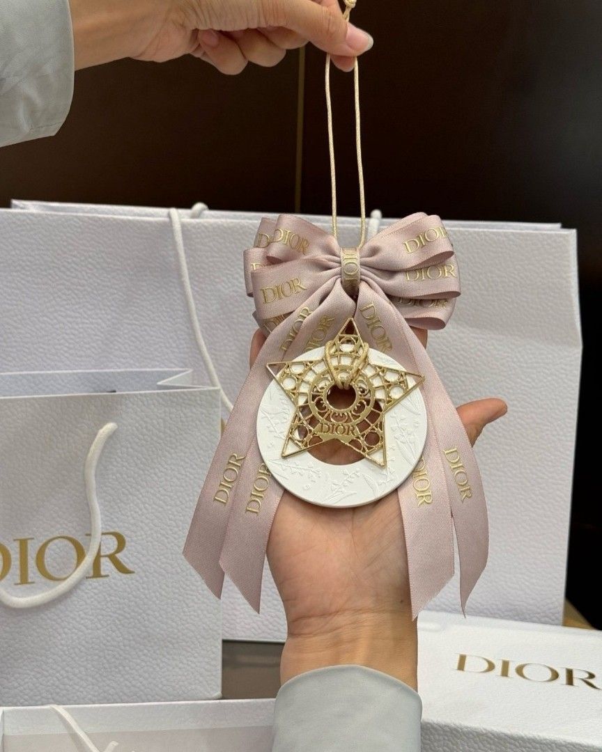DIOR VVIP限定星星擴香石（附盒子&提袋）, 傢俬＆家居, 家居香薰 - Carousell