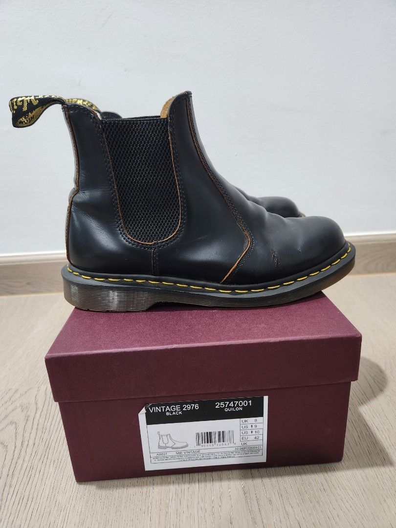 Dr Martens Chelsea boot 2976 UK 8, Men's Fashion, Footwear, Boots on Carousell