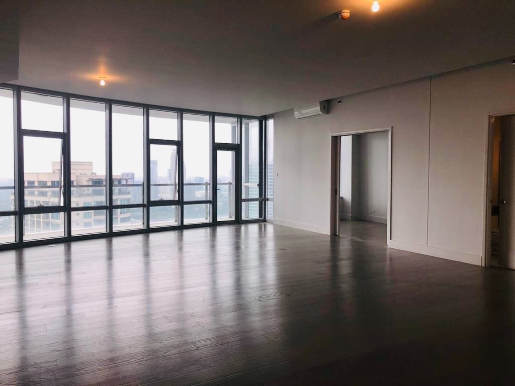 FOR SALE - Penthouse Unit with Den in Kirov Tower at the Proscenium ...