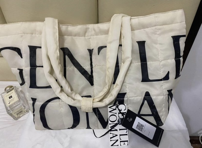 Gentle Woman Tote Bag - My personal bag, Women's Fashion, Bags ...