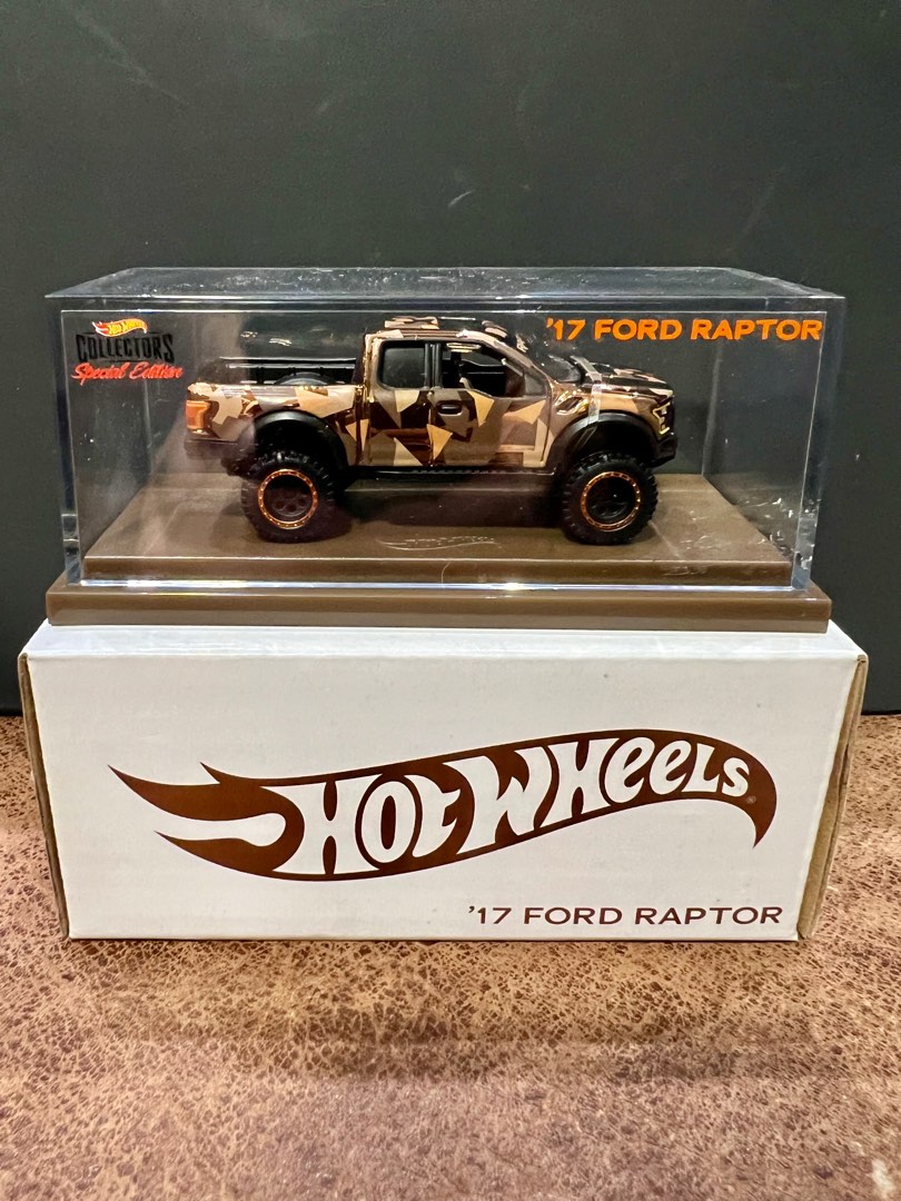 Hot Wheels RLC Collector Edition 17 Ford Raptor F150 Camo, 興趣及遊戲, 收藏品及 ...