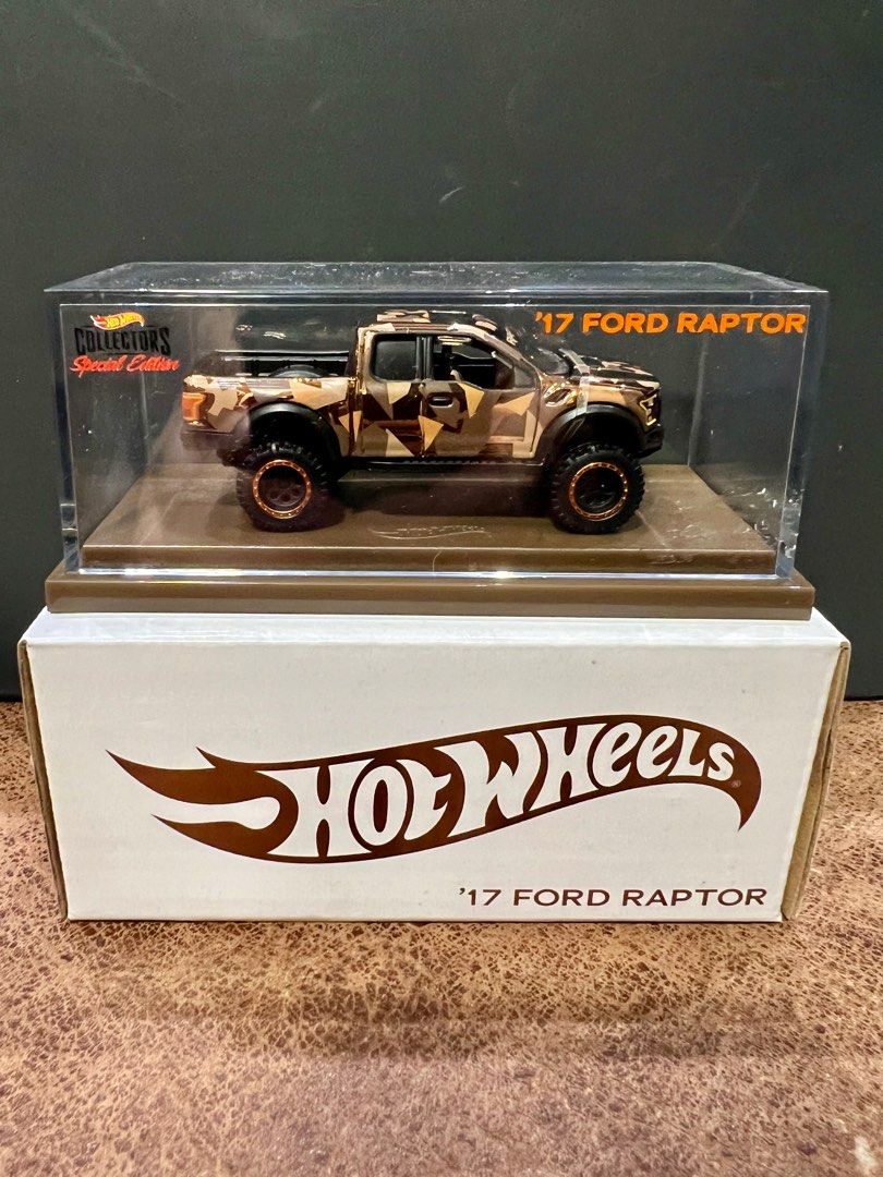 Hot Wheels RLC Collector Edition 17 Ford Raptor F150 Camo, 興趣及遊戲, 收藏品及 ...