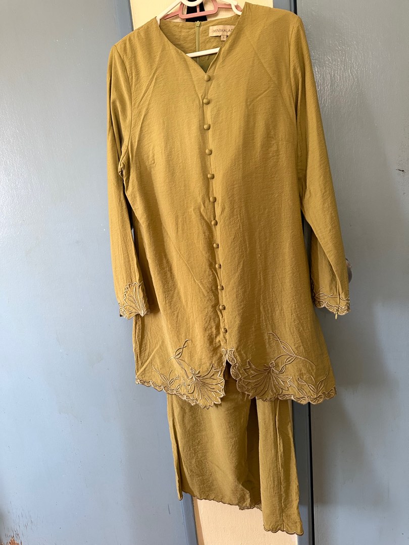 leanur minimalace, Women's Fashion, Muslimah Fashion, Baju Kurung ...