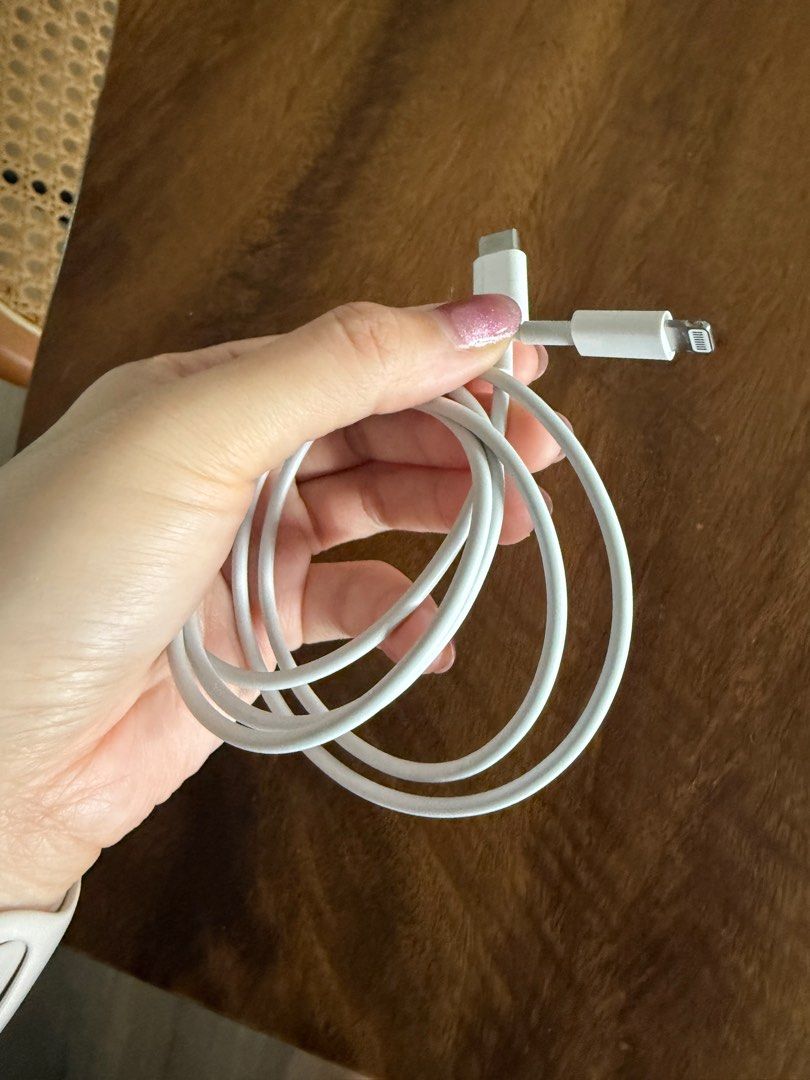 Original Apple Cables Type C / USB A to Lightning, Mobile Phones ...