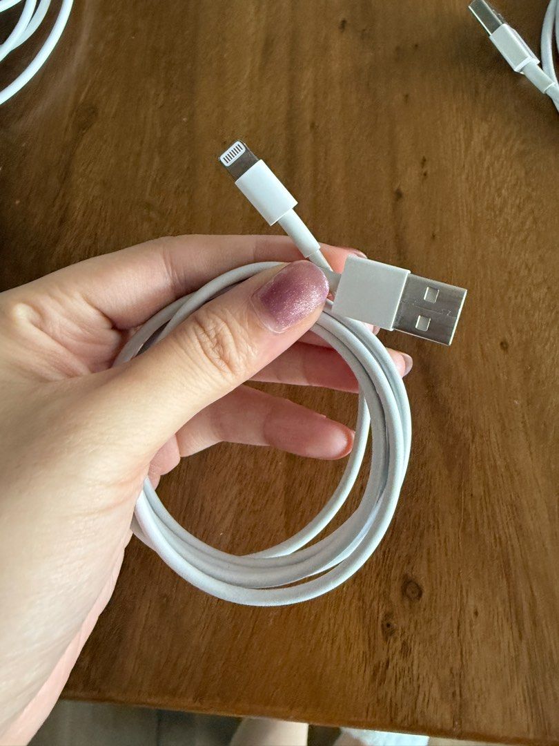 Original Apple Cables Type C / USB A to Lightning, Mobile Phones ...