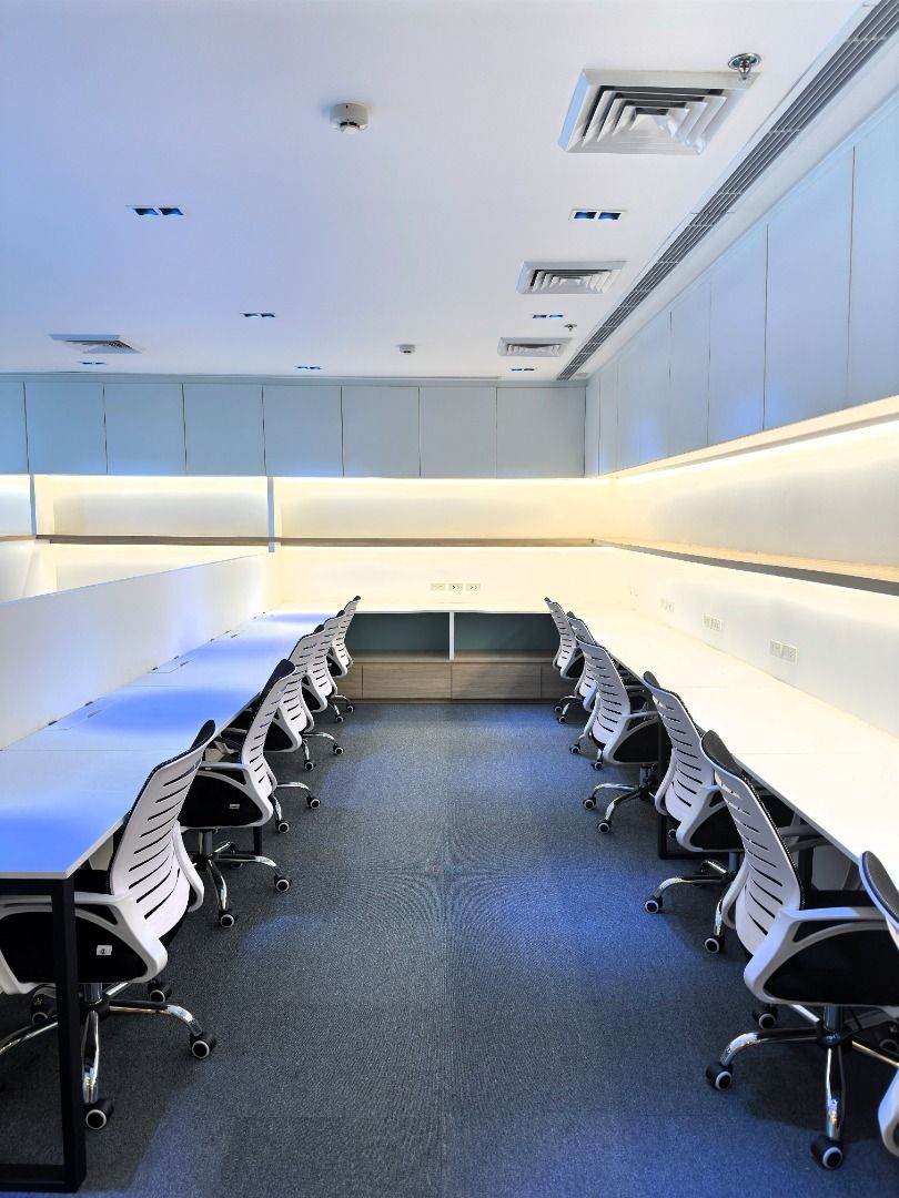 Philippine Stock Exchange (PSE) BGC fitted office for Sale, 1 Parking ...