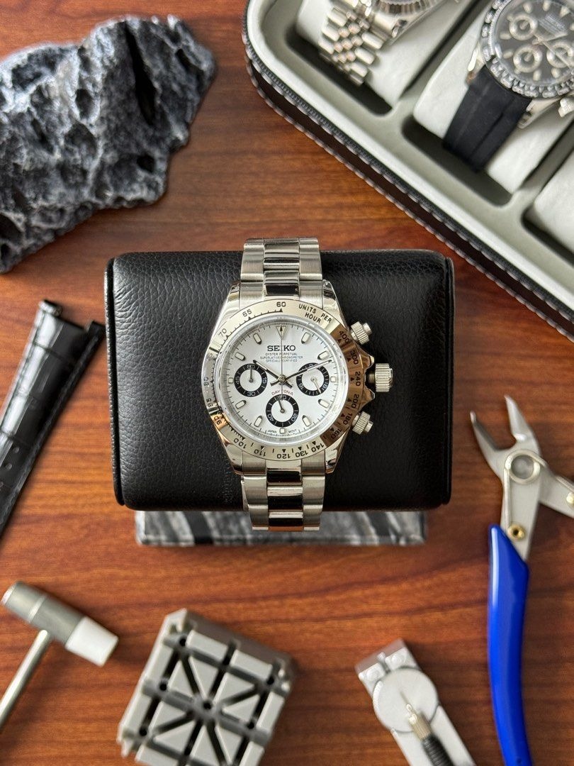 Seiko Cosmograph Daytona Panda Watch, Luxury, Watches on Carousell