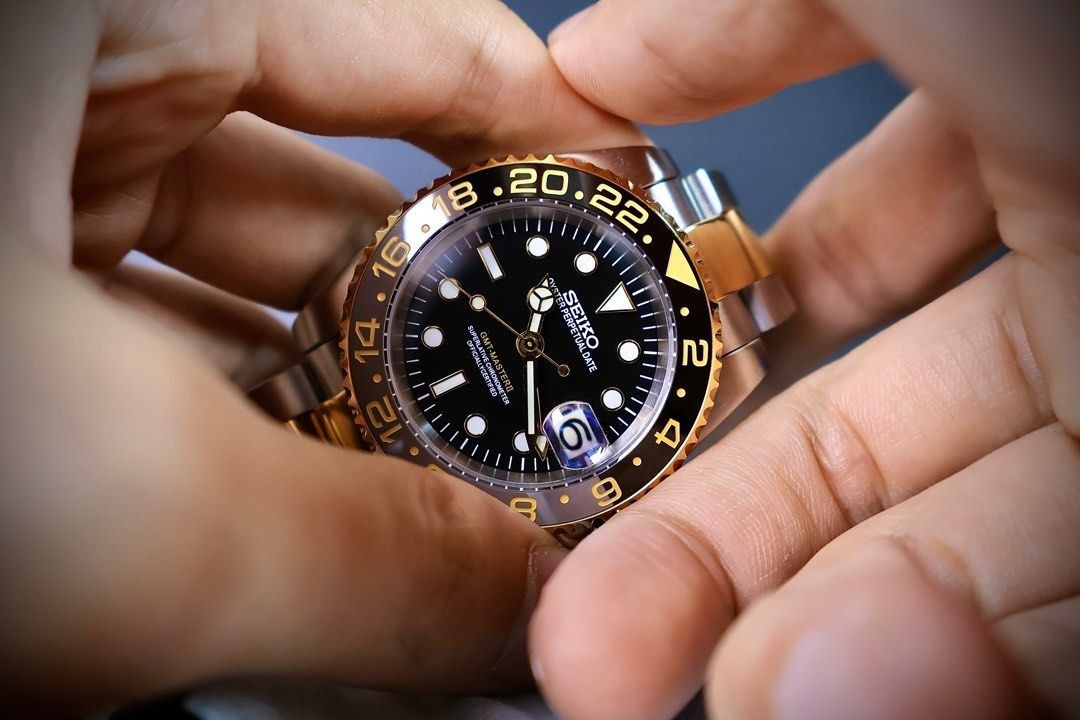 Seiko GMT Master ii Guinness Seiko Mod Watch, Luxury, Watches on Carousell