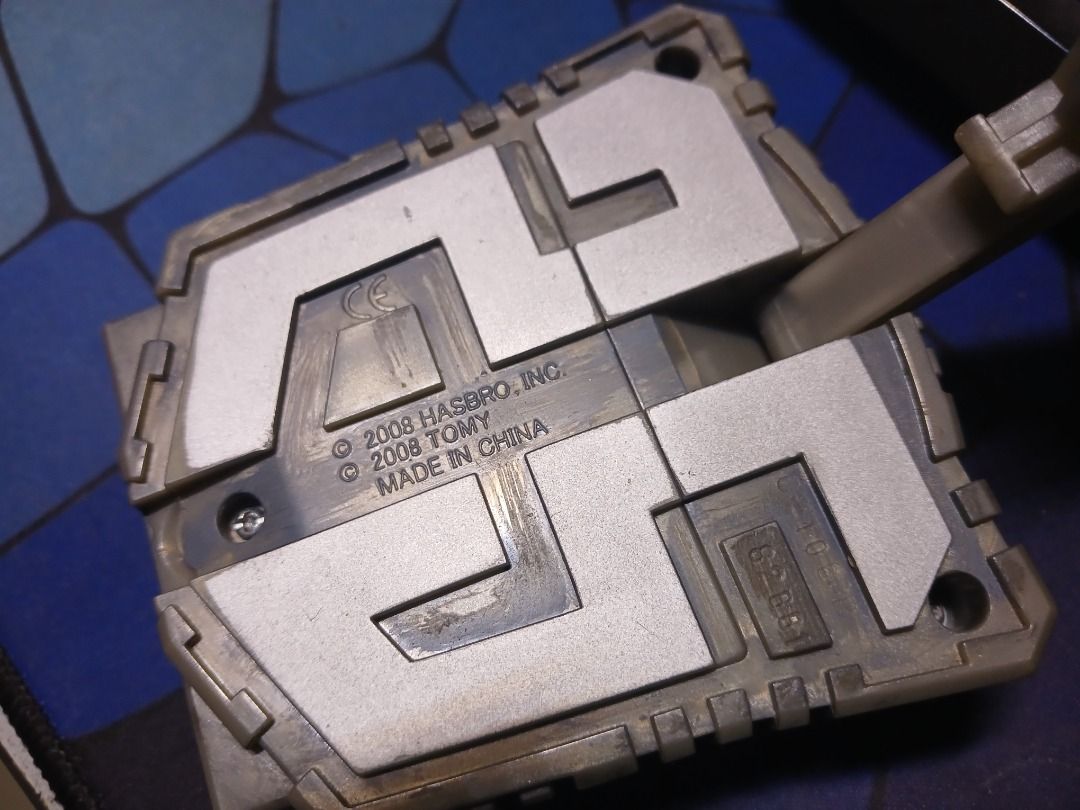 Transformers Autobot Electronic Shield & Comic Book, Hobbies & Toys ...