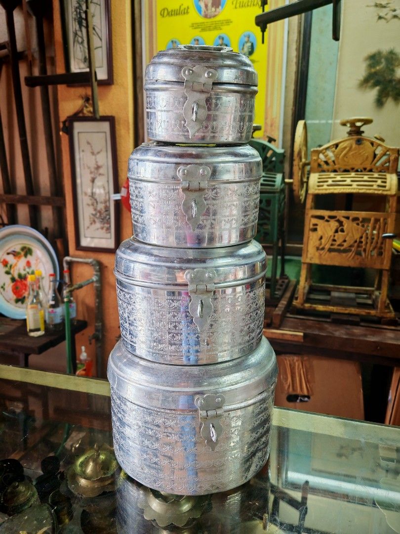 Bekas Simpan Makanan Aluminum 040924, Hobbies & Toys, Collectibles ...
