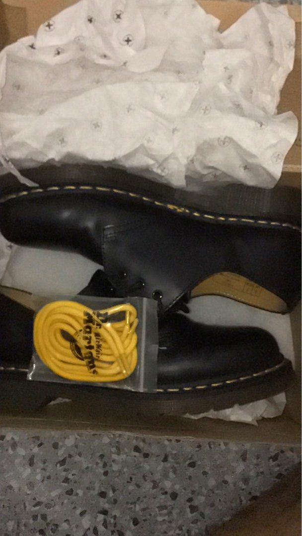 Black DocMart, Men's Fashion, Footwear, Boots on Carousell