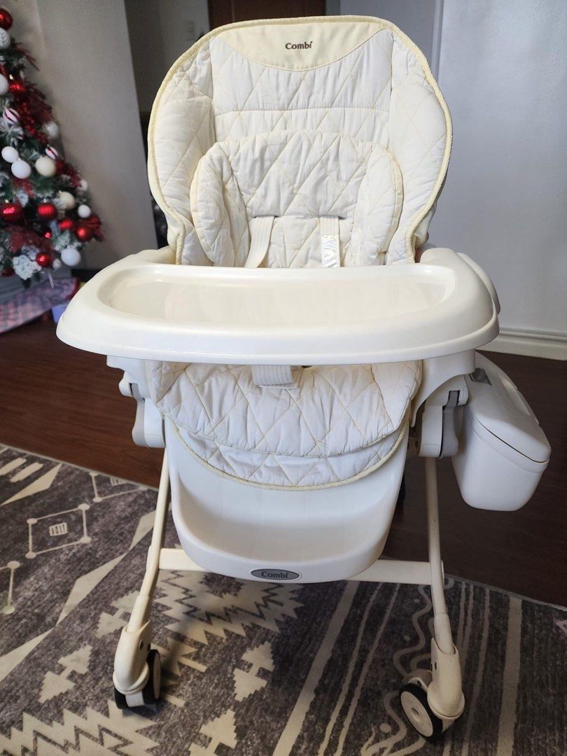 Combi Parenting Station w/ Automatic Swinger, Music, Diaper Caddy. Free ...