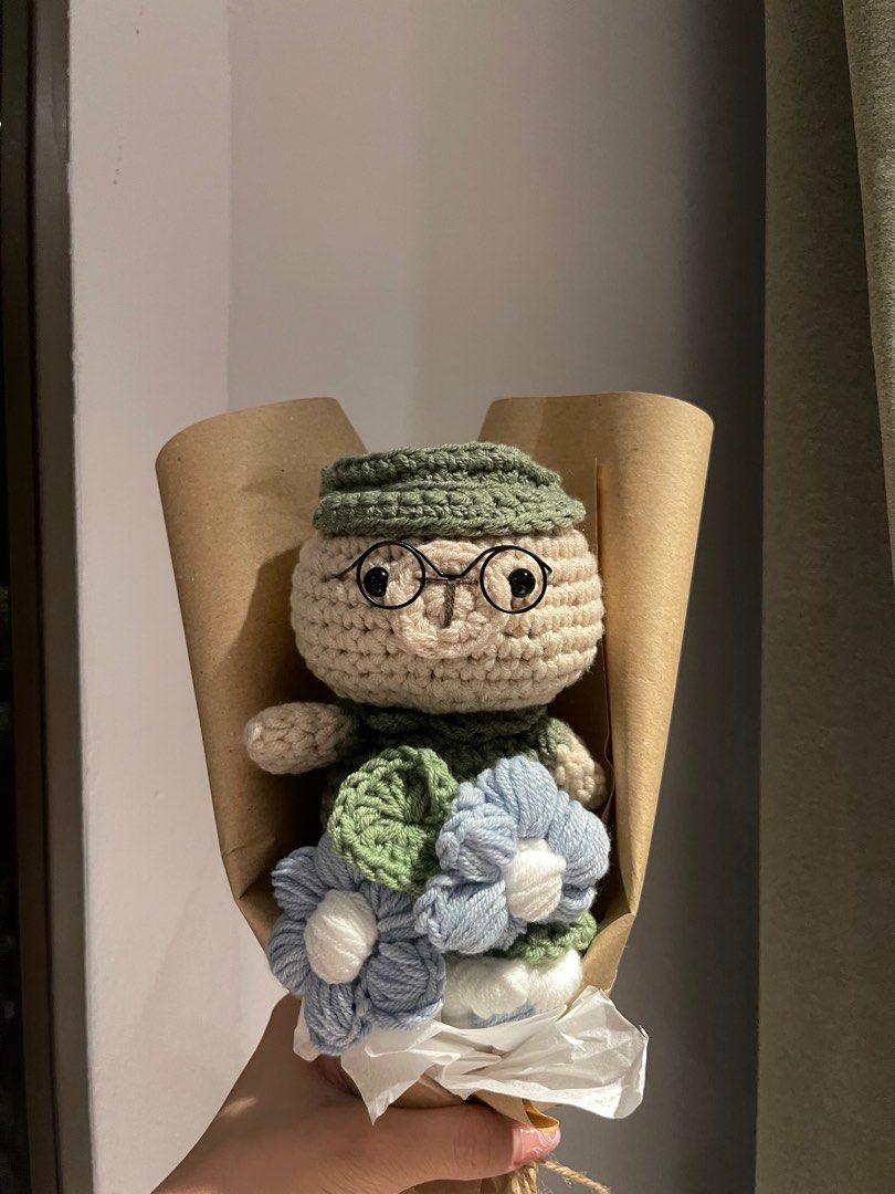 Custom Crochet NS bear/ bouquet, Hobbies & Toys, Stationery & Craft ...